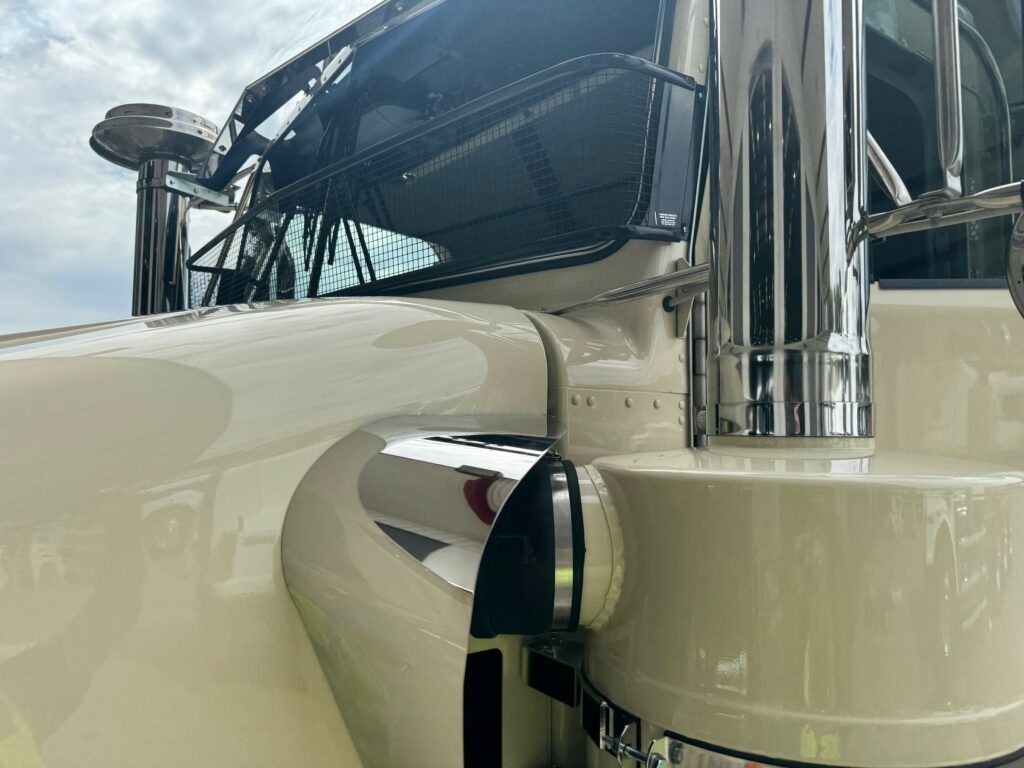 Toyota Hiace SLWB Black Windscreen Stone Guard (2005-05/2019) - Roof ...