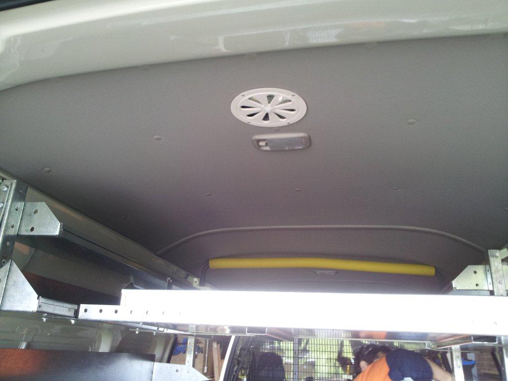 Internal Rotating Vent Gate (Plastic) - Roof Rack World