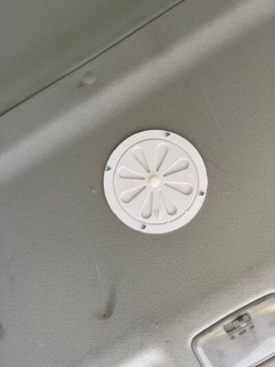 Internal Rotating Vent Gate 150mm (Plastic) - Roof Rack World