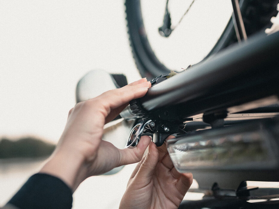 Front Runner Ratcheting Spade/Shovel AND Paddle Mount (RRAC024) - Roof ...