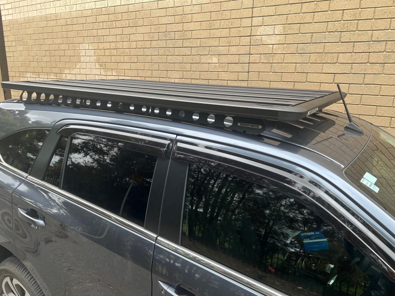 Isuzu MUX Gen2 Aug2021on (with or without rails) Pioneer 6 Platform ...