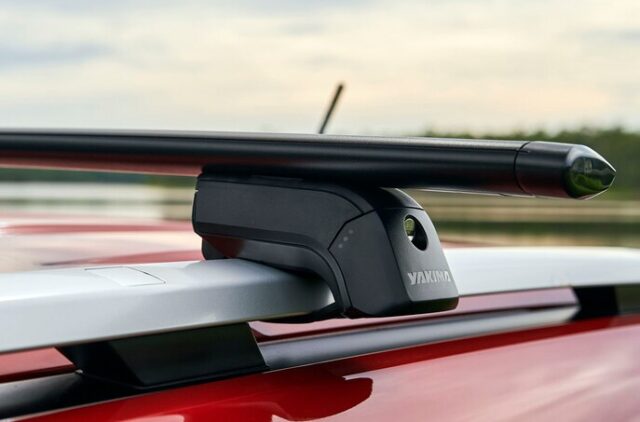 VW Golf Wagon Mk7 - Mk8 (with raised rails) Yakima Jetstream Thru Bars ...