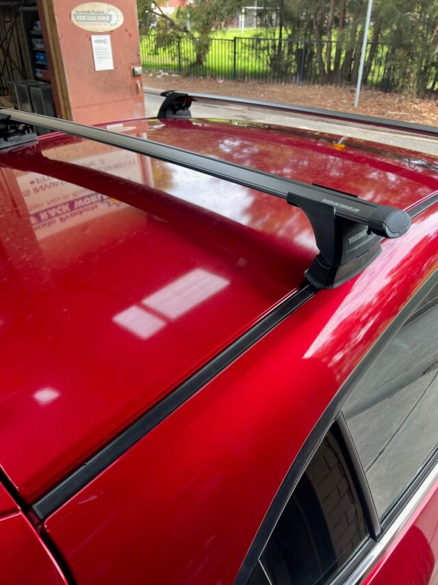 Yakima S16YB Aero ThruBar Black Roof Racks 1200mm (pr) - Roof Rack World