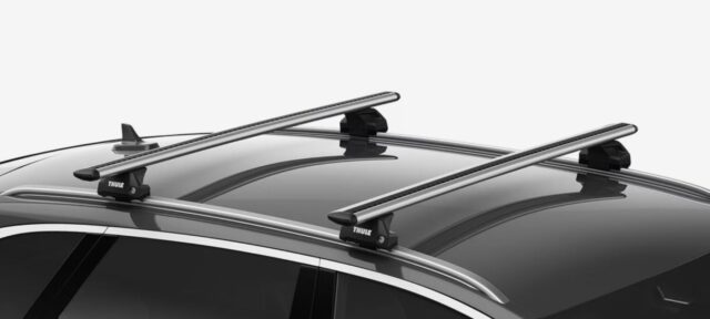 Ford Everest 2022on (with flush rails) Thule Silver Wingbar Evo Roof ...