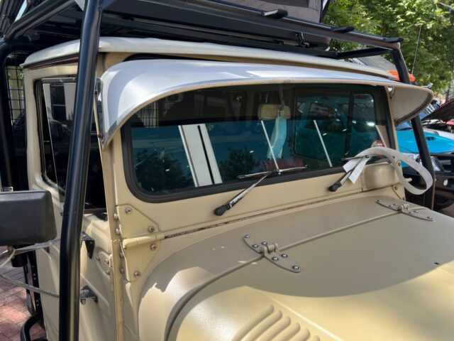 Toyota L/Cruiser FJ40-45 HJ47 1967-1984 Solid Sunvisor - Roof Rack World