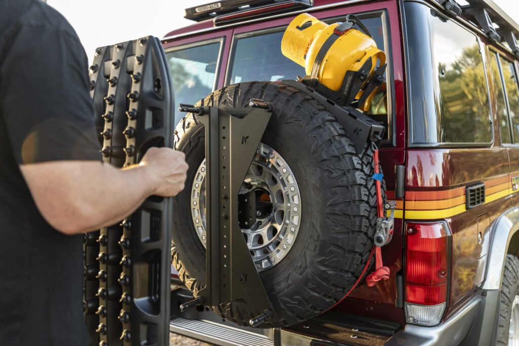 Out-Back Maxtrax/TRED Mount and Spare Wheel Centre Hub Mount (KS0786 ...