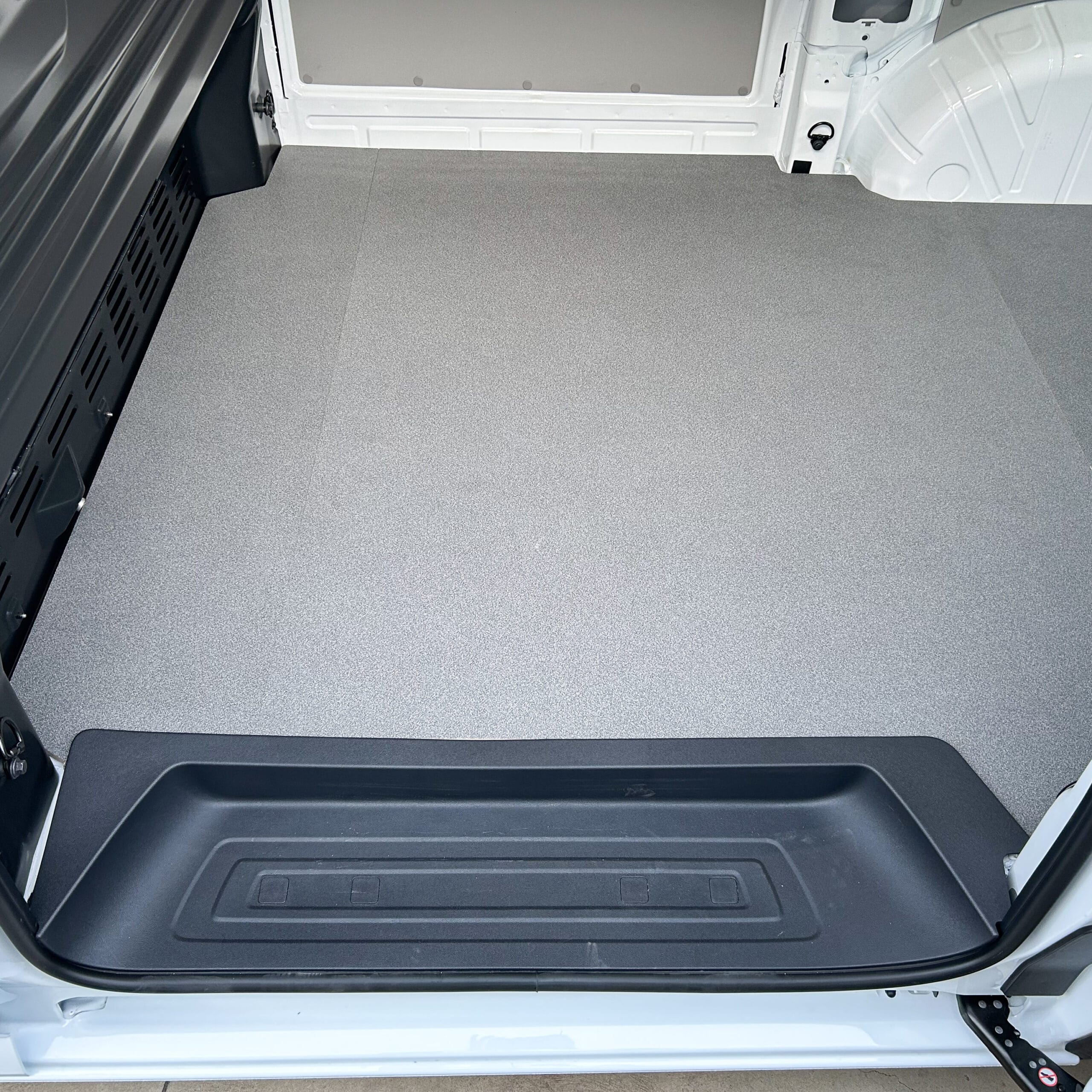 Ford Transit Custom (2014 - 2024) dciv-double-cab-in-van Dual Van Floor ...