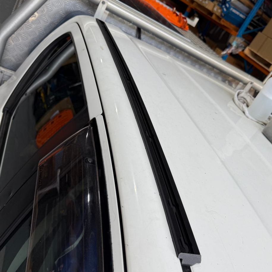 Toyota Hilux Vehicle Track N80 XC165 - Roof Rack World