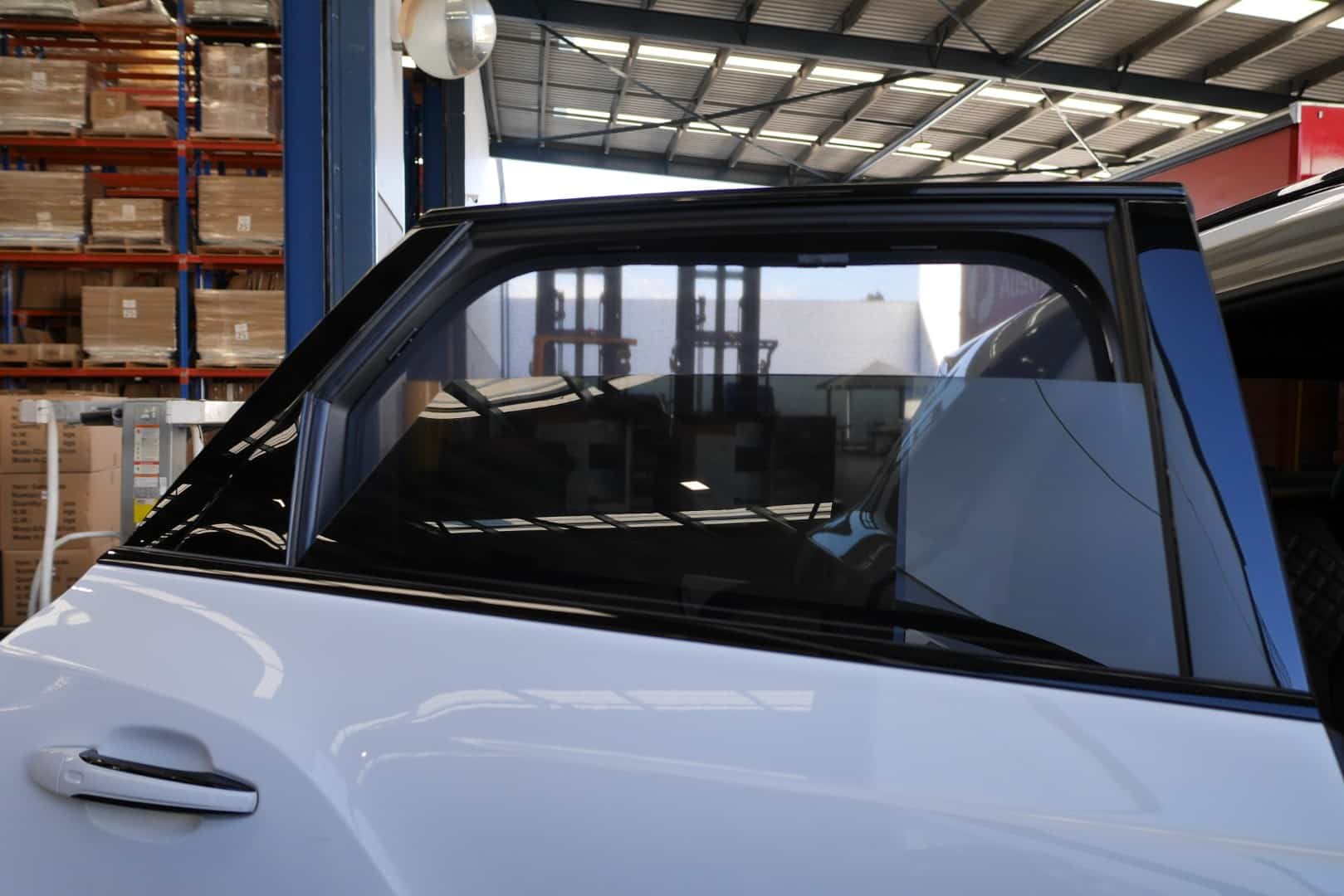 Bentley Bentayga Car Rear Window Snap Shades (2015-Present) - Roof Rack ...