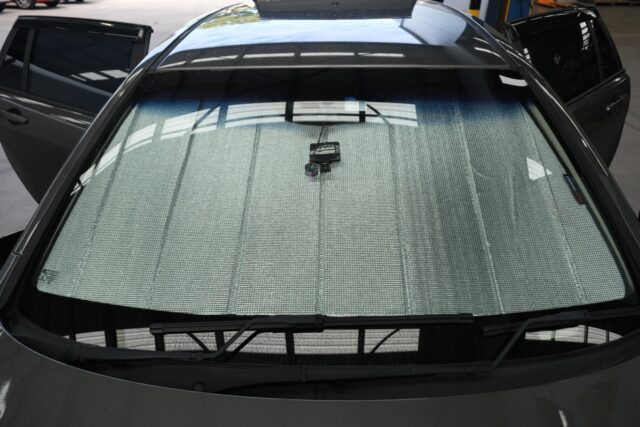 Holden Commodore/Calais Sedan/Wagon/Ute 4th Generation Front Windscreen ...