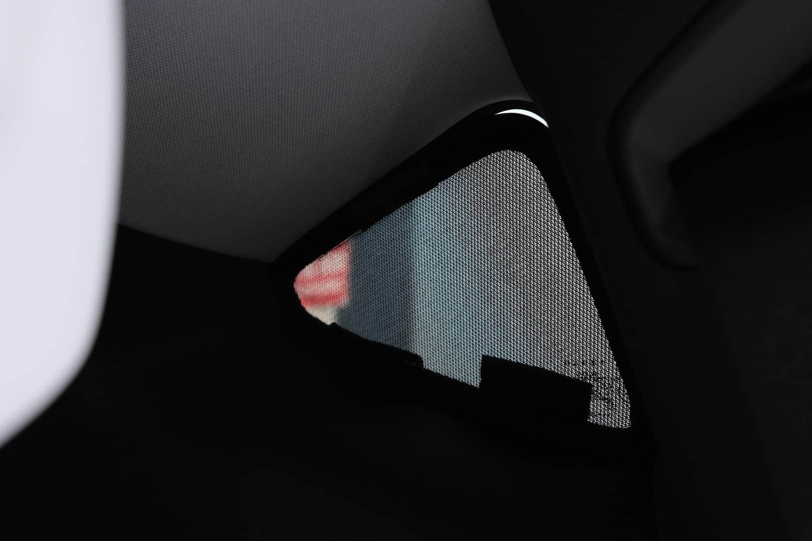 Tesla Model Y (Facelift) Port Window Snap Shades (2025-Present) - Roof ...