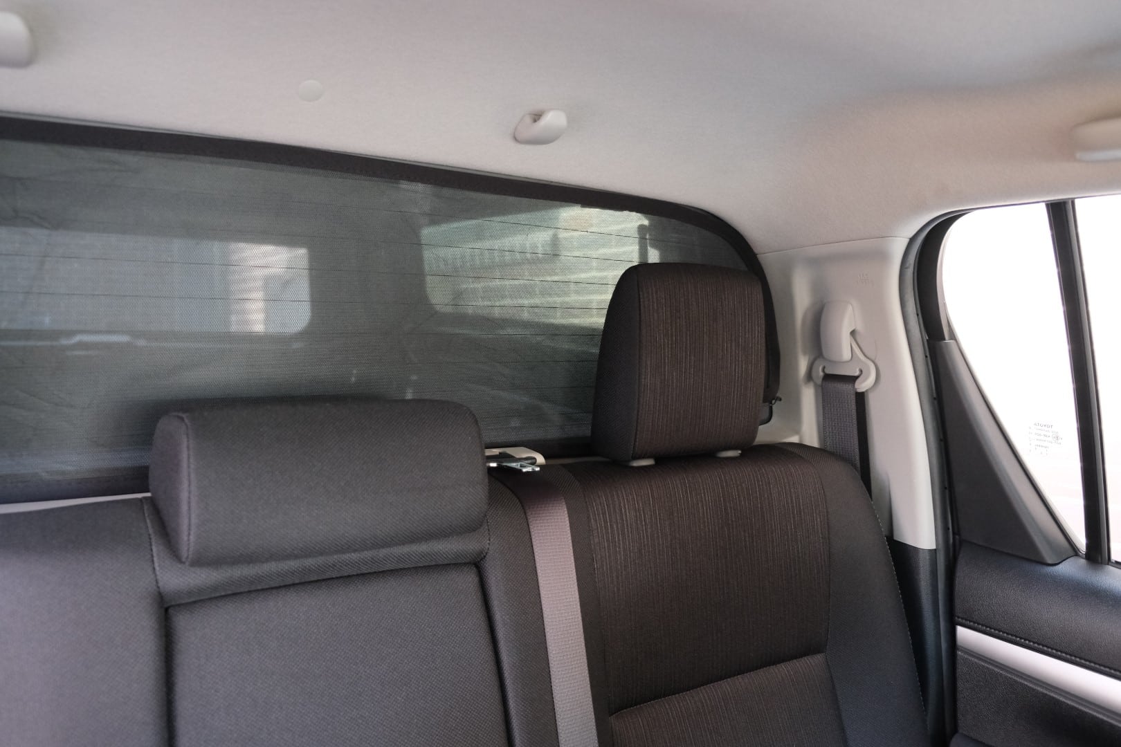 Toyota Hilux 8th Generation | TruckMasters OX Rear Windscreen Snap ...