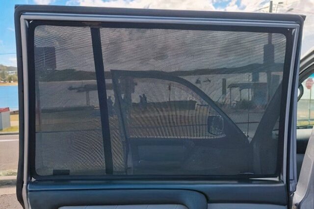 Toyota LandCruiser 100/105 Series | Lexus LX Car Rear Window Snap ...