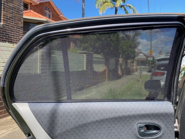 Toyota Yaris/Vitz Hatchback 2nd Generation Car Rear Window Snap Shades ...